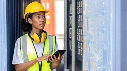 Using a Lone Worker Alarm to Protect Solo Employees | SHEQSY