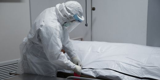 A Guide to Embalming PPE | SafetyCulture